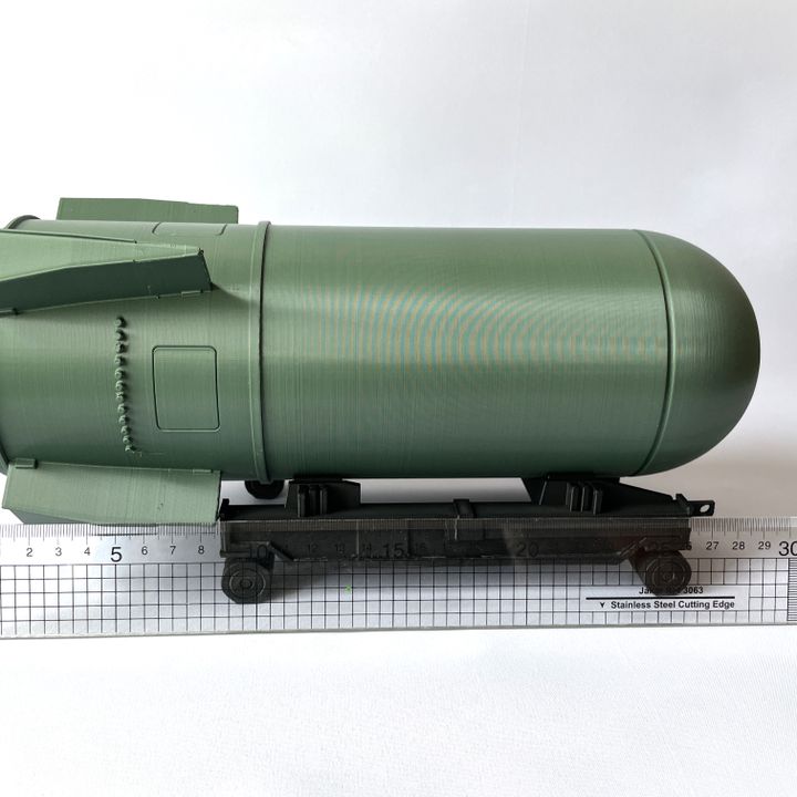 3D Printable B53 Nuclear Bomb – 3D Printed Historical Model by Zanis Eidins