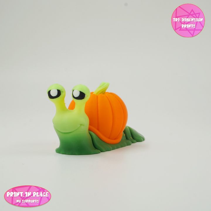 3D Printable Flexi Halloween Snails by TriDimensionPrints