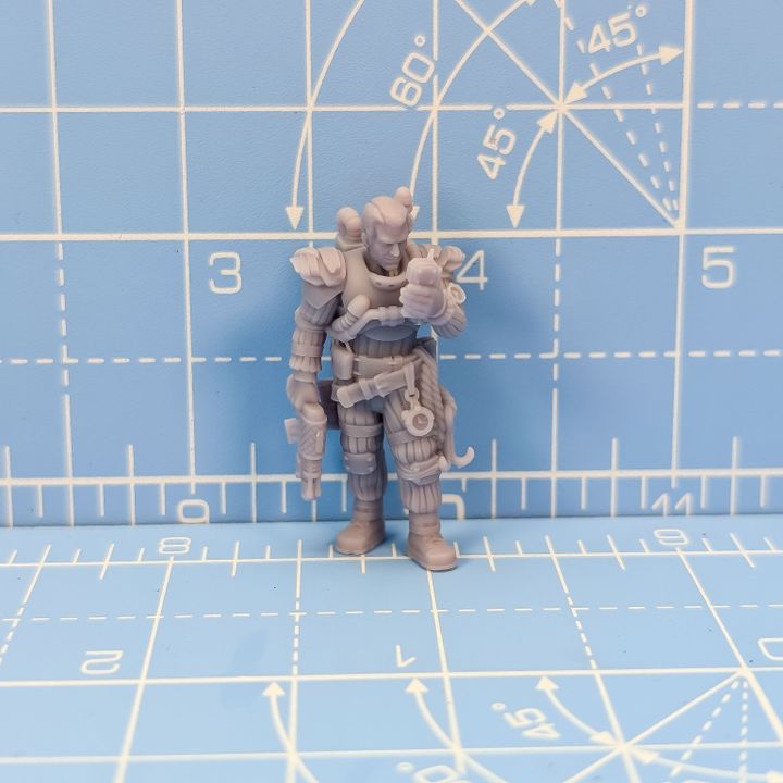 3D Printable Largo Grusk + Dagg - Umbral Navigators by Print Minis